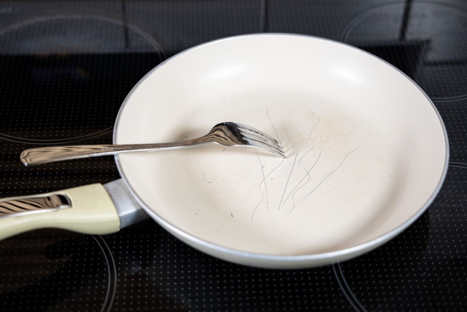 Toss These Kitchen Utensils Immediately - Recipe Heaven