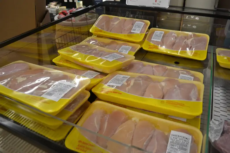 If You See Pink Juice in Your Chicken Package Here Is What to Do ...